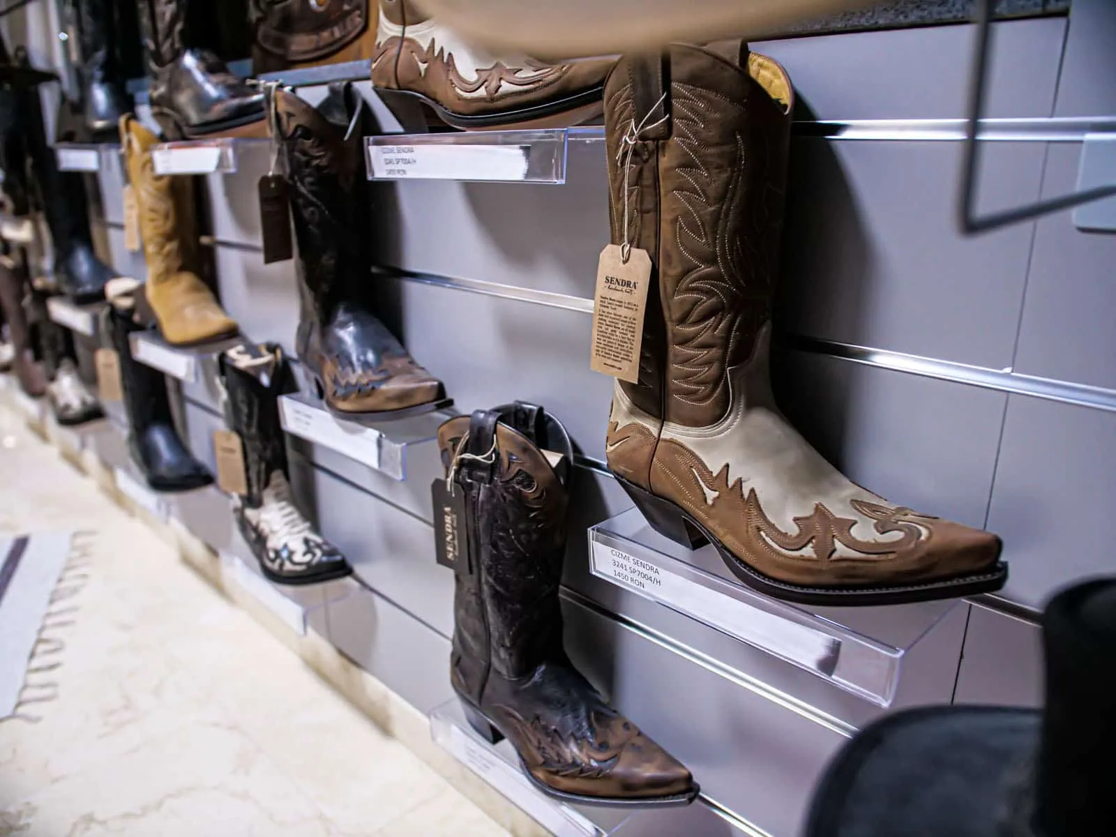 Cizme Cowboy SENDRA BOOTS 3241 · SPRINTER 7004 MAD DOG HUESO · Maro ...